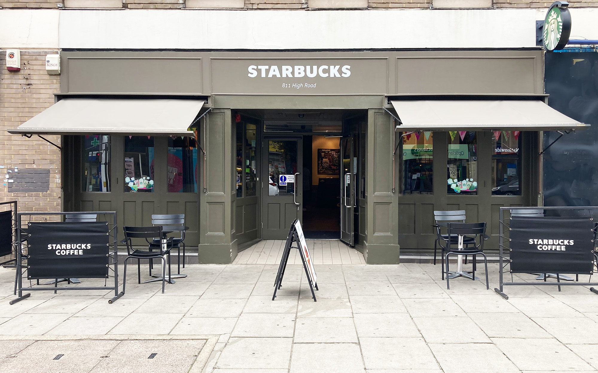 Deans Traditional Awnings chosen for New Look Starbucks