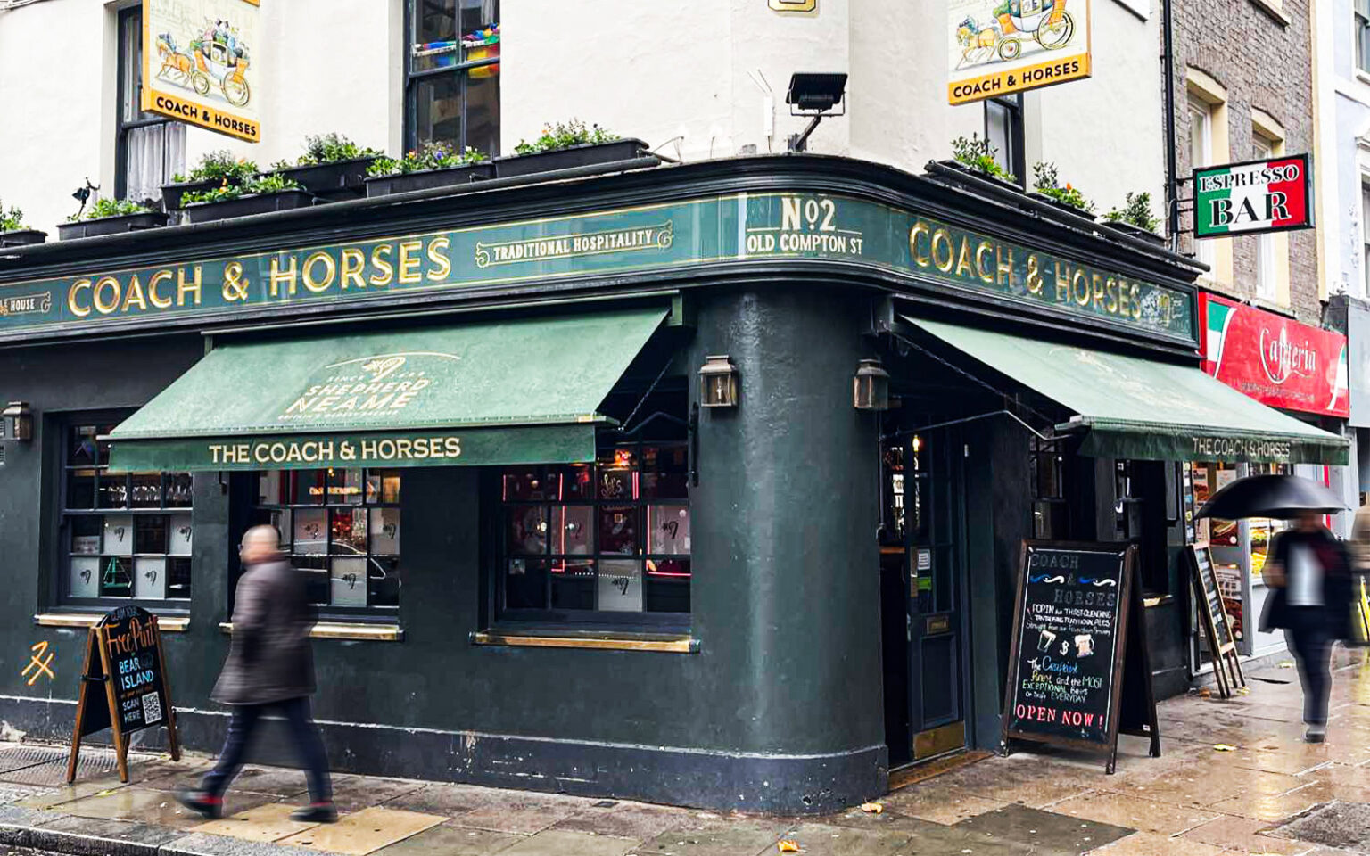 Customisable Deans Traditional Shop Blind for Pub & Bar Awnings